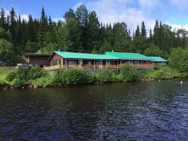 Pourvoirie Clauparo Monts-Valin inc. | Quebec Outfitters